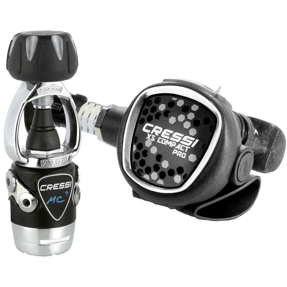 Best Travel Regulator Reviewed 2023 » ScubaDiverHQ